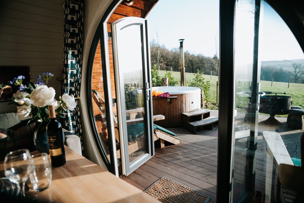 Stargazing Pods UK | Stargazing Glamping with Hot Tub | CatGill